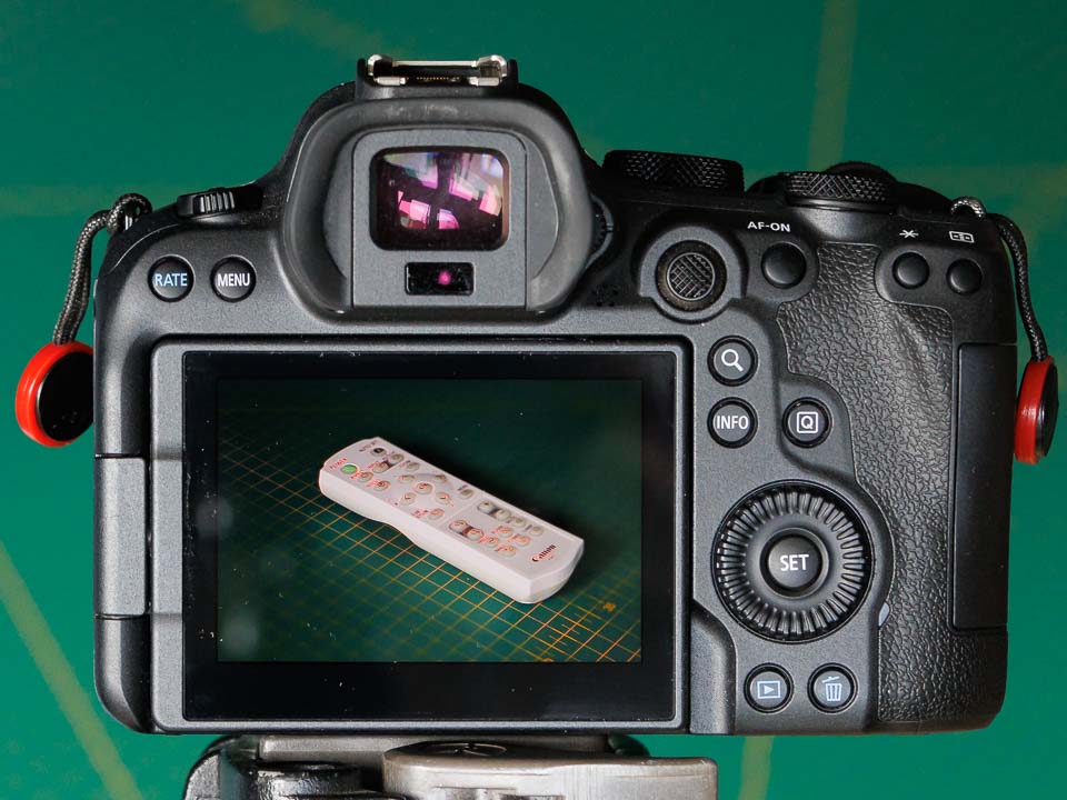 Getting sharper shots when focusing manually